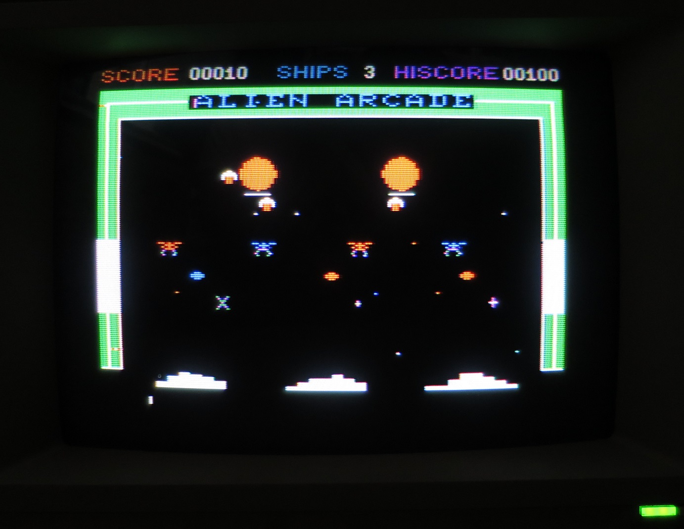 Platinum Apple IIe & AppleColor Monitor - International Varieties